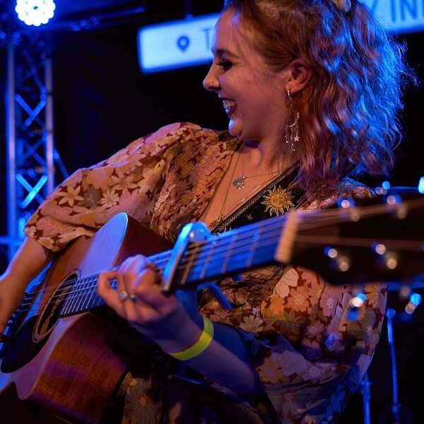 What's On - Red Shoot